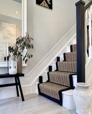 19 Dado Rail Hallway Ideas That Are On-trend For 2025 - Sleek-chic ...
