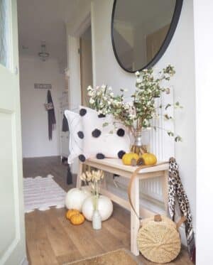 24 Must Try Autumn Hallway Ideas For A Warm Welcome