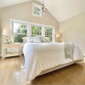 17 Best Benjamin Moore Edgecomb Gray Bedroom Ideas - Sleek-chic Interiors