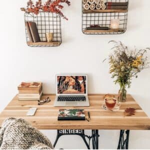 15 Cozy & Cute Fall Desk Decorating Ideas - Sleek-chic Interiors