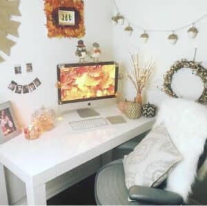 15 Cozy & Cute Fall Desk Decorating Ideas - Sleek-chic Interiors