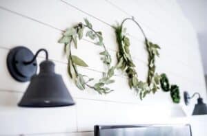 23 Fabulously Festive Christmas Wall Decor Ideas To Try This Season