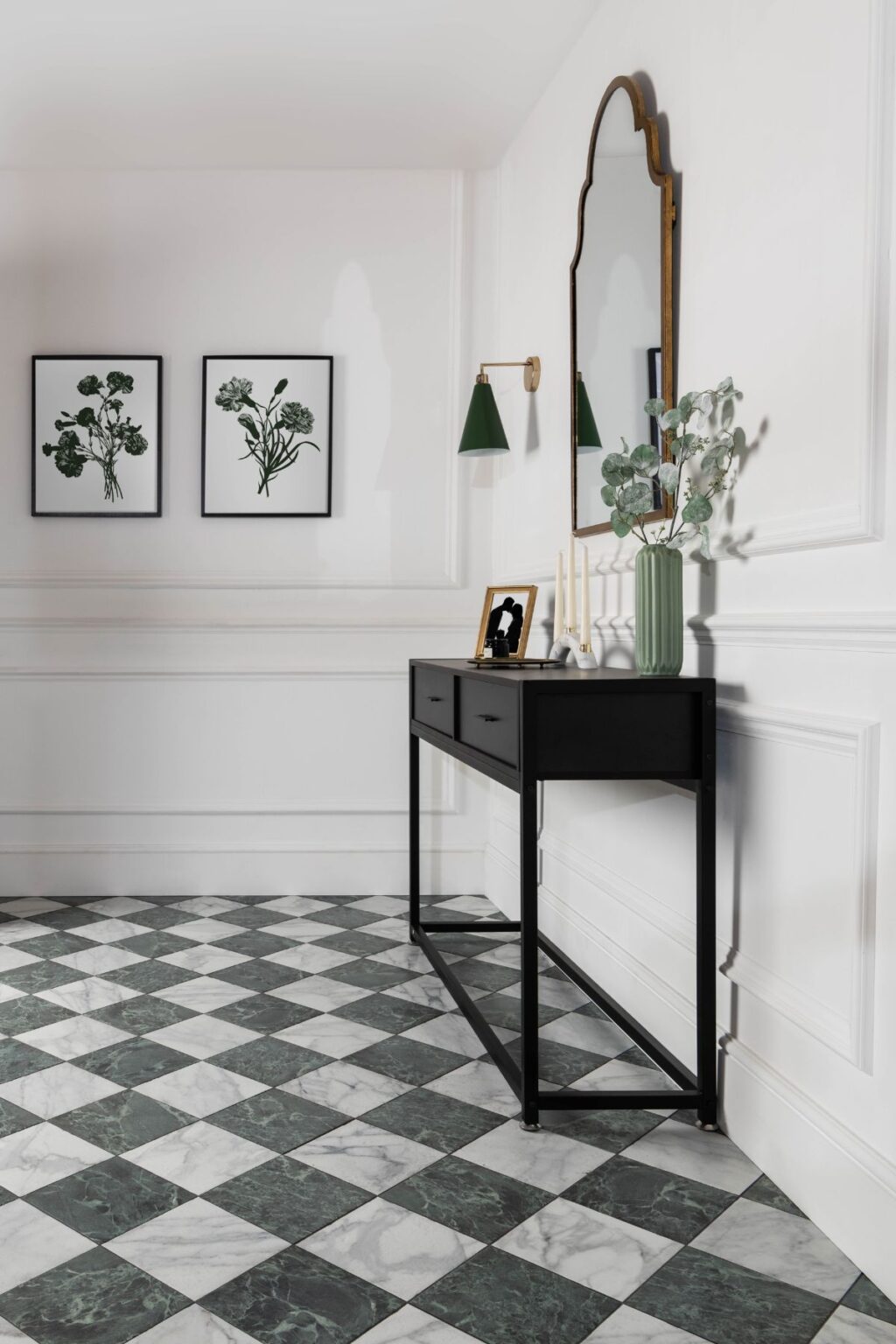 Space-Expanding Paint Colours For Your Narrow Hallway