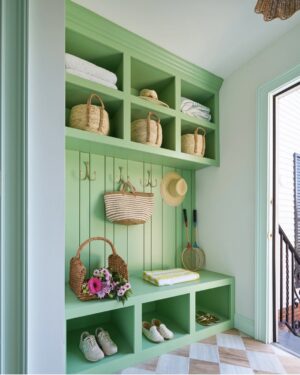 What Is A Mudroom & 11 Real Life Examples With Expert Advice - Sleek ...