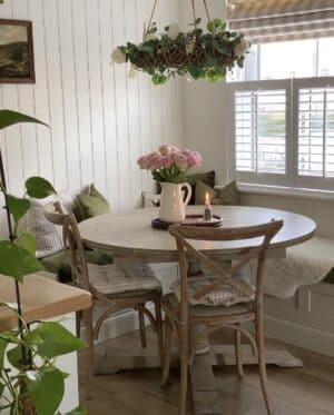 15 Gorgeous Small Dining Room Ideas That Are Big On Personality - Sleek ...