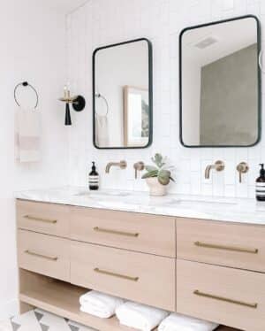 19 Brilliant Ways To Use The Vertical Stacked Tiles Trend