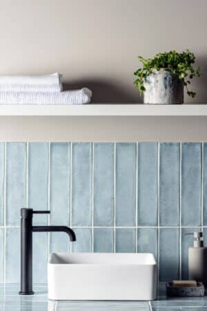 19 Brilliant Ways To Use The Vertical Stacked Tiles Trend