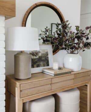 23 Stunning Entryway Table Decor Ideas In Real Homes - Sleek-chic Interiors