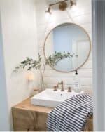 25 Stunning Small Powder Room Ideas That Pack A Punch - Sleek-chic ...