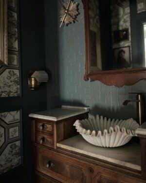 25 Stunning Small Powder Room Ideas That Pack A Punch - Sleek-chic ...