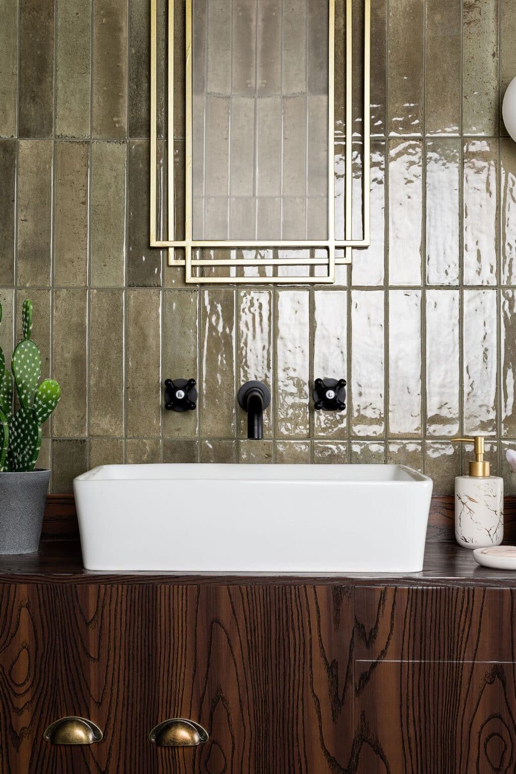 18 Trendy Yet Timeless Zellige Tile Ideas For The Bathroom