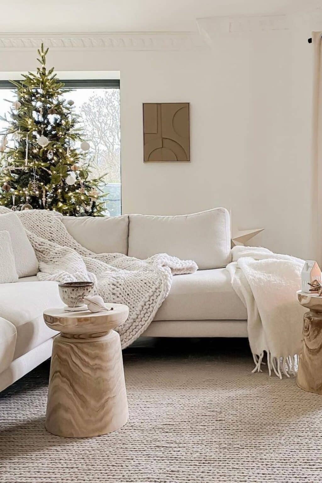 19 Neutral Christmas Decor Ideas For A Timeless Holiday Look - Sleek ...
