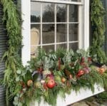 17 Magical Christmas Window Display Ideas to Spark Holiday Joy - Sleek ...