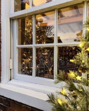 17 Magical Christmas Window Display Ideas to Spark Holiday Joy - Sleek ...