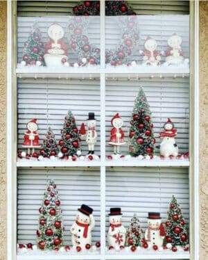 17 Magical Christmas Window Display Ideas to Spark Holiday Joy - Sleek ...