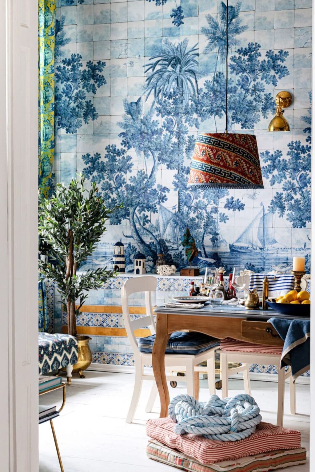 Wallpaper Trends 2025: The Color & Patterns To Rule Your Interior ...